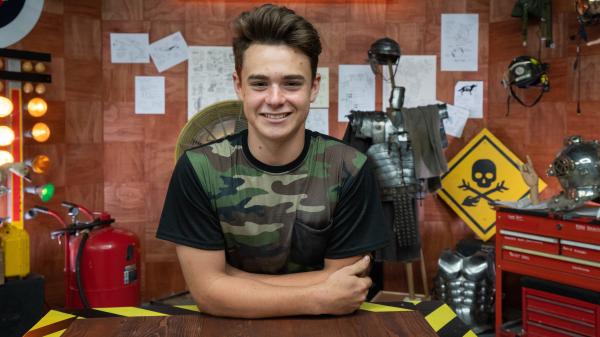 Gravity Busters | MythBusters Jr. | Videos | discovery+