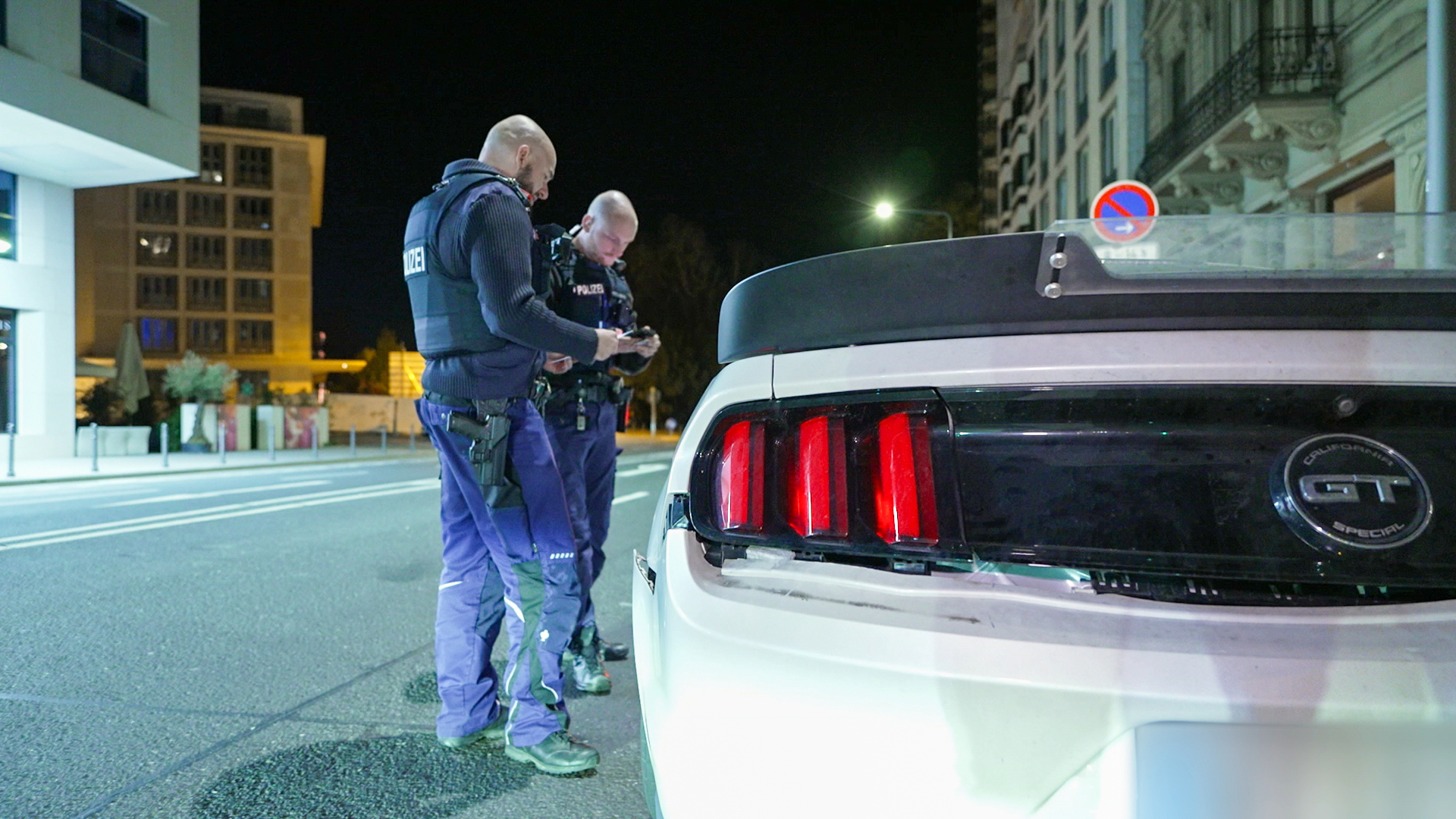 Speed Cops - Poser und Raser im Visier | Jetzt kostenlos online sehen ...